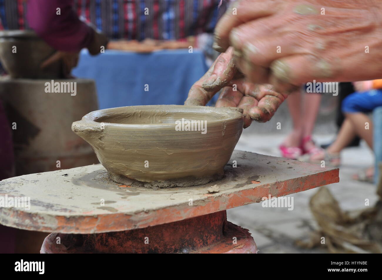 Performing the ceramic molding techniques Stock Photo - Alamy
