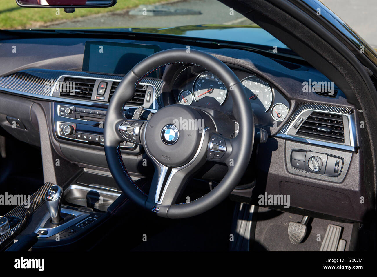 Black F83 2016 BMW M4 Convertible 2 door high-performance sports car ...