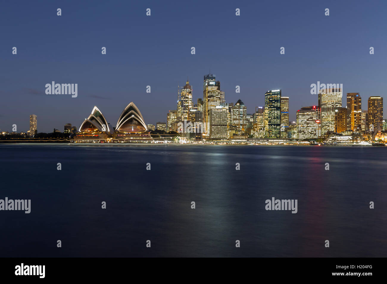 Sydney opera house at sunset hi-res stock photography and images - Alamy