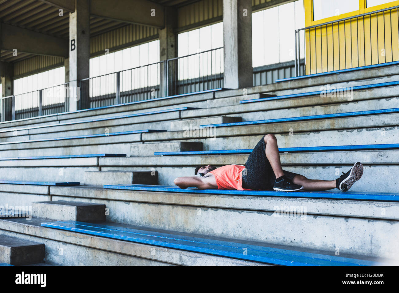 Grandstand people hi-res stock photography and images - Alamy