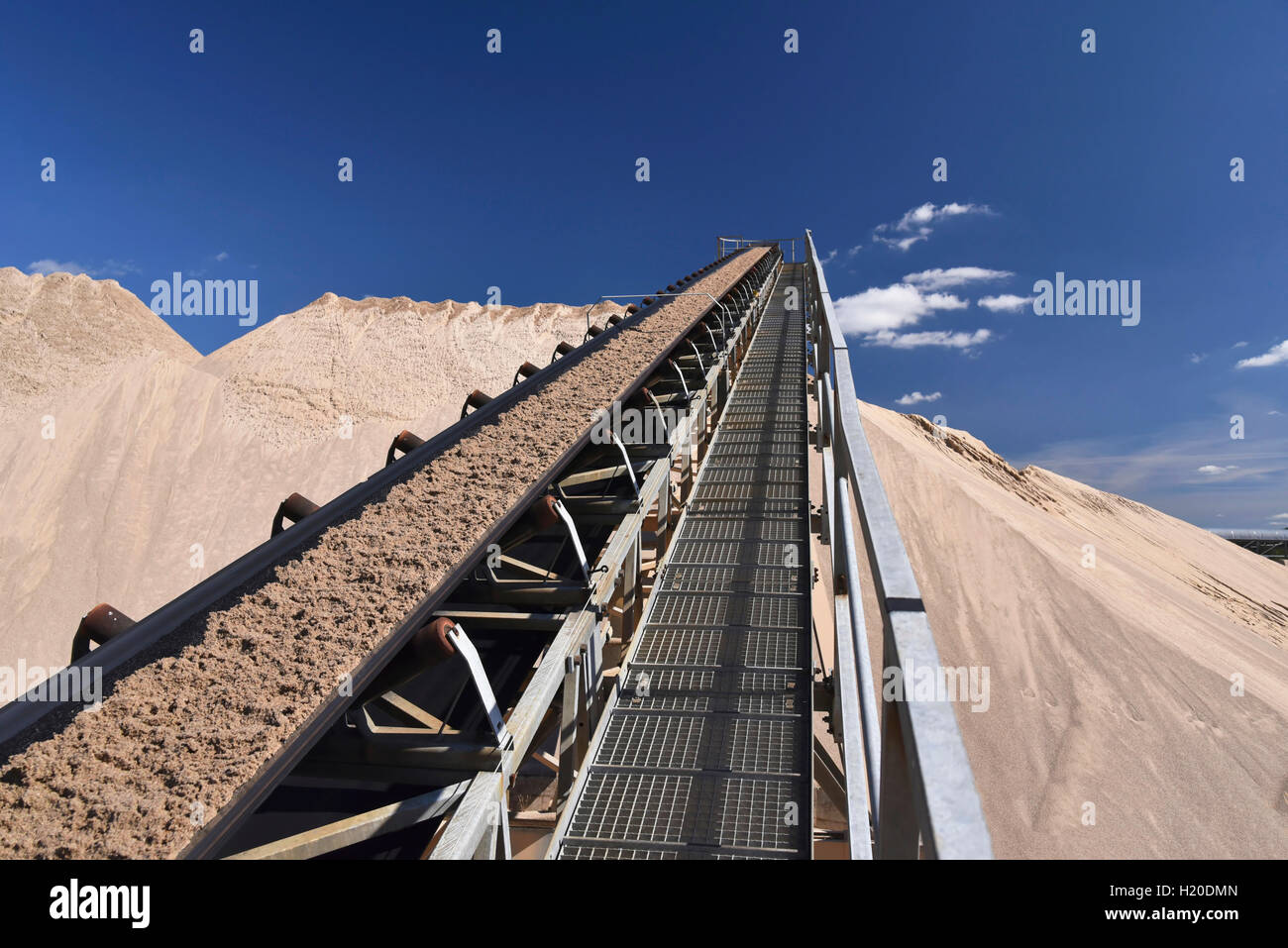 Mining of sand in a pit Stock Photo - Alamy