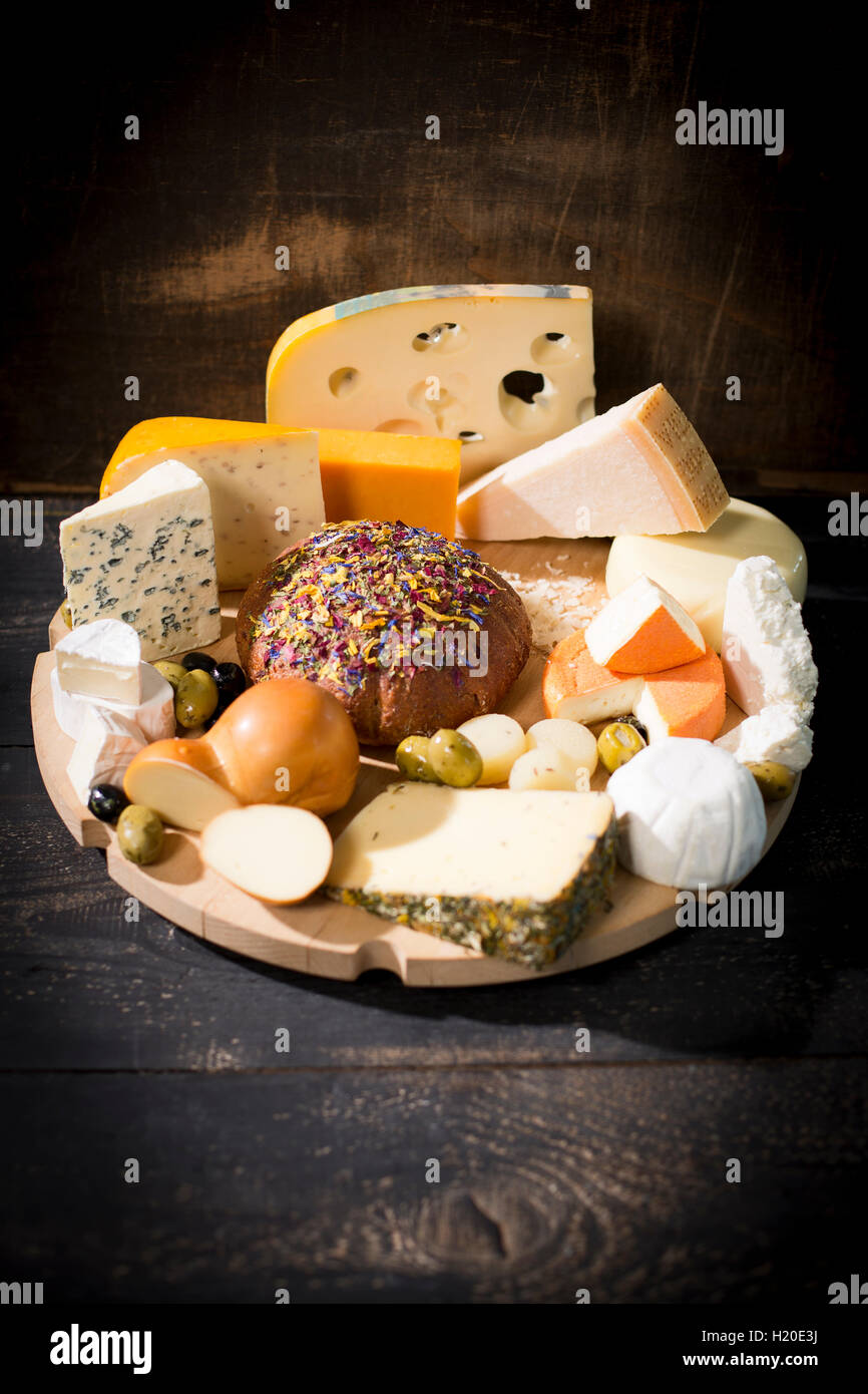 Cheese platter with different sorts of cheese Stock Photo - Alamy