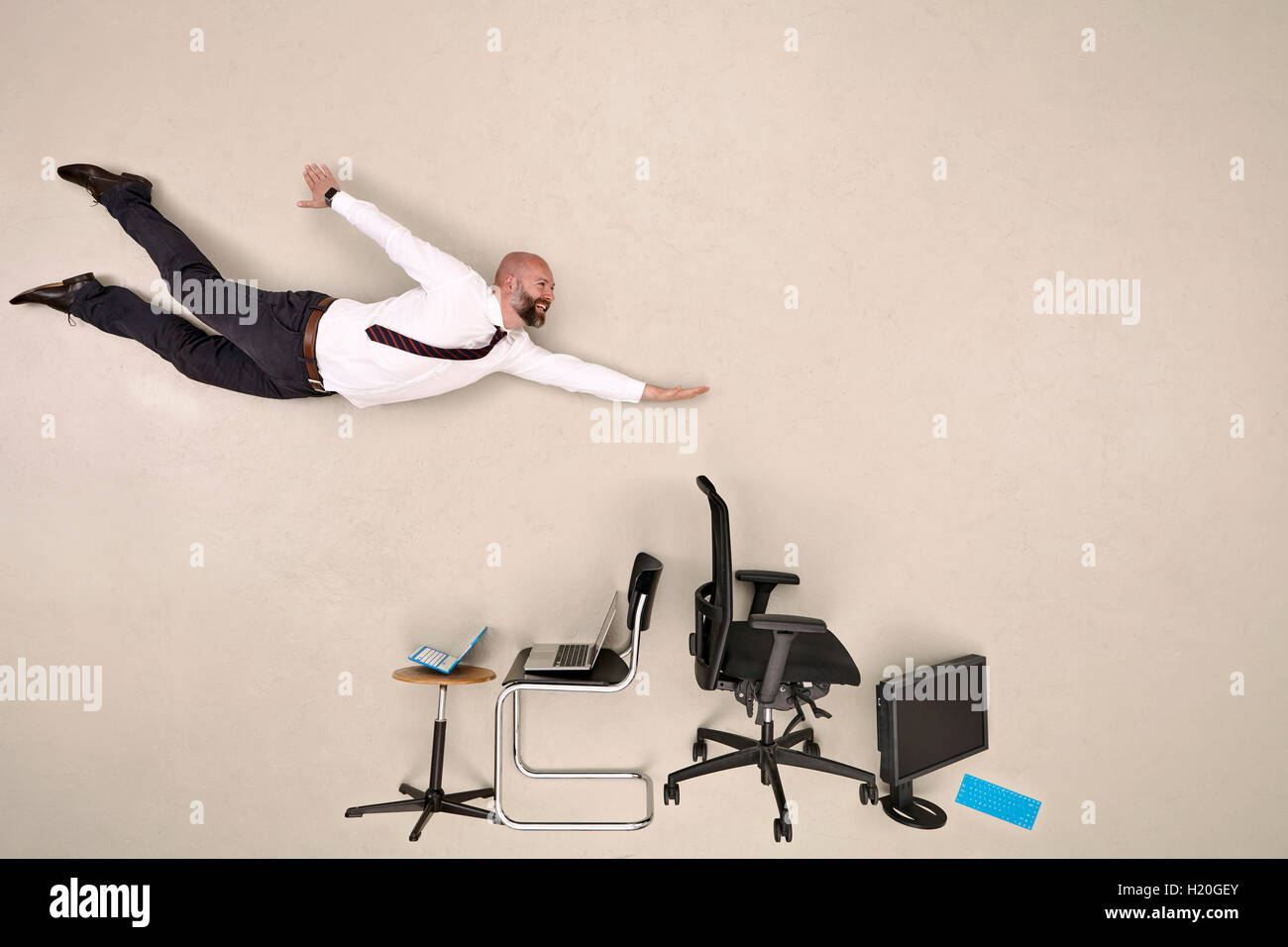 Flying devices hi-res stock photography and images - Alamy