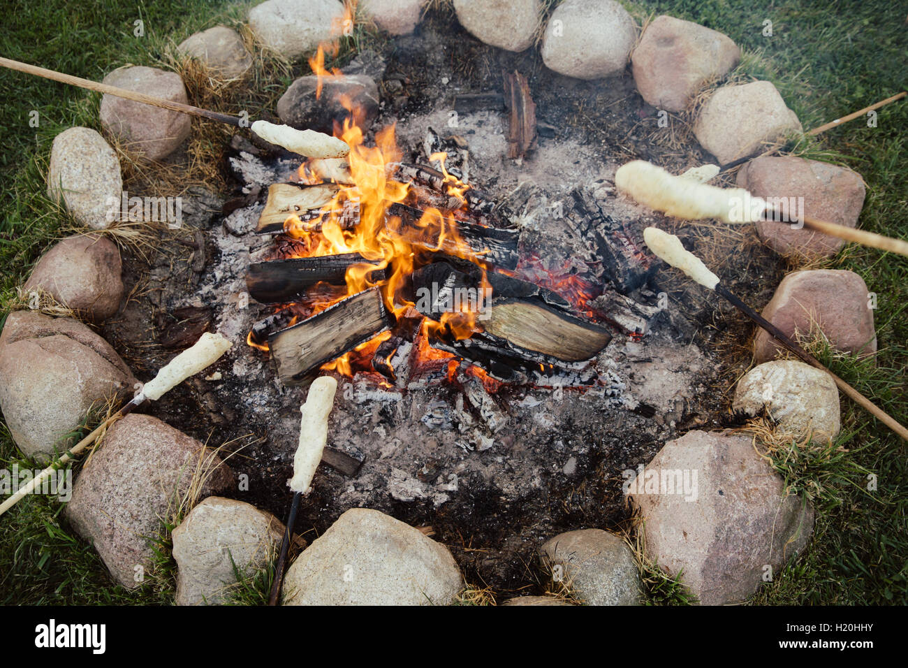 Toasting bread campfire hi-res stock photography and images - Alamy