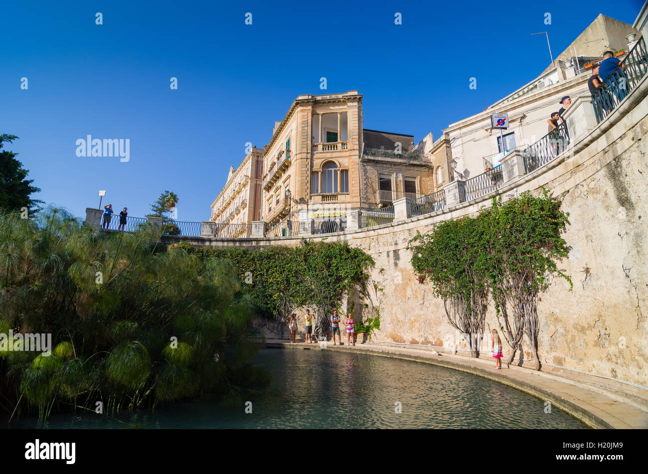 Arethusa fountain hi-res stock photography and images - Alamy