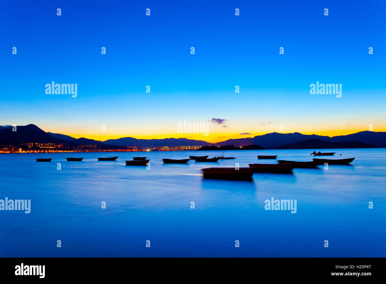 Sunset view boats beach hi-res stock photography and images - Alamy