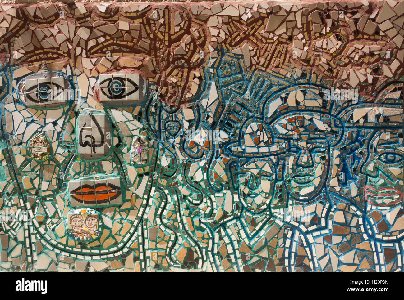 Philadelphia Magic Garden by Isaiah Zagar Stock Photo - Alamy