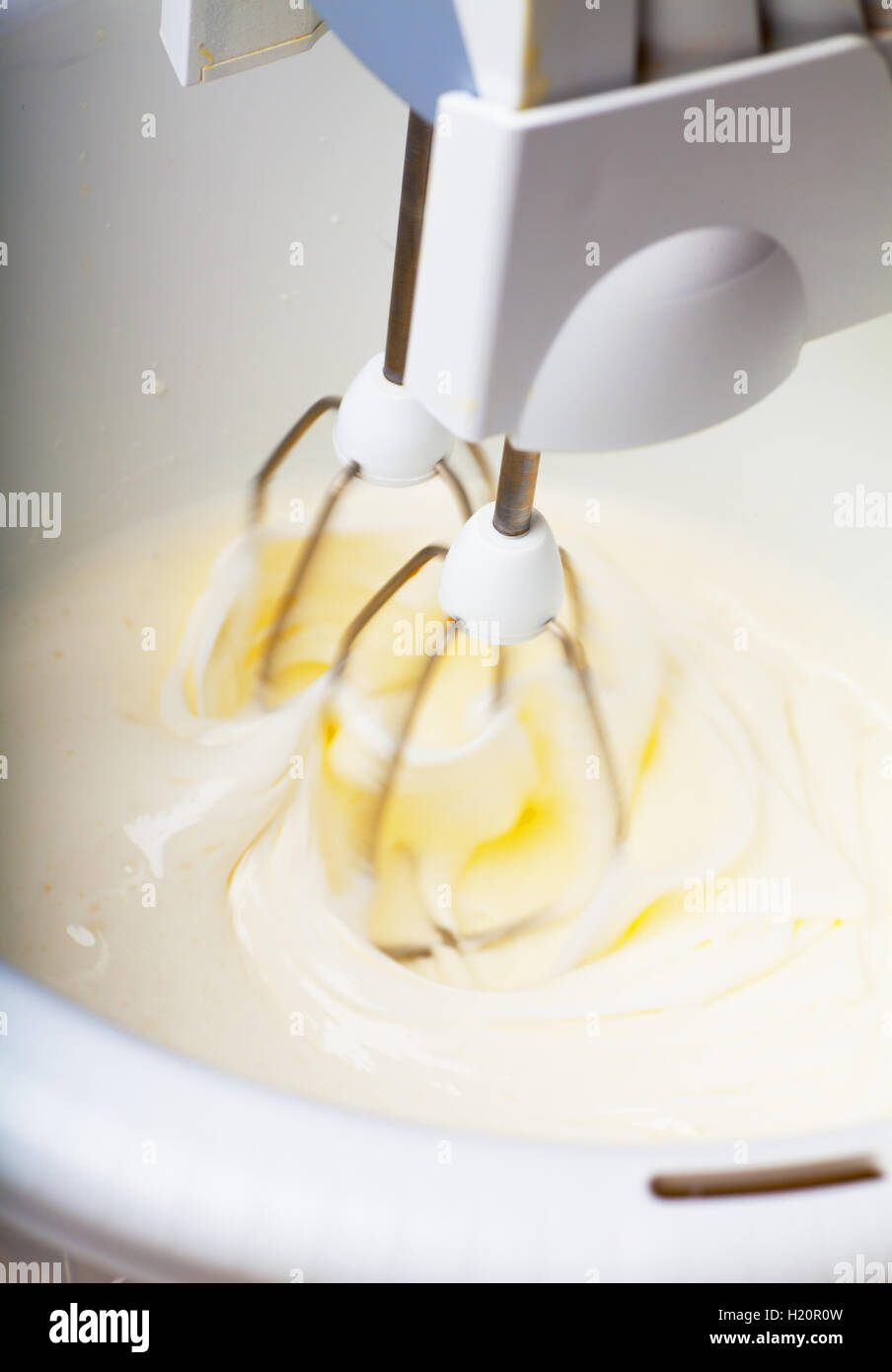 Drop batter hi-res stock photography and images - Alamy