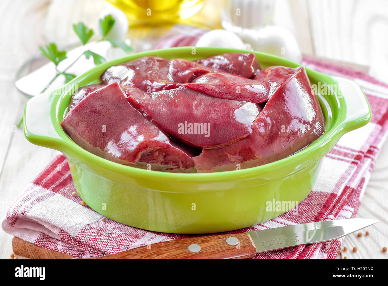 Pig liver hi-res stock photography and images - Alamy