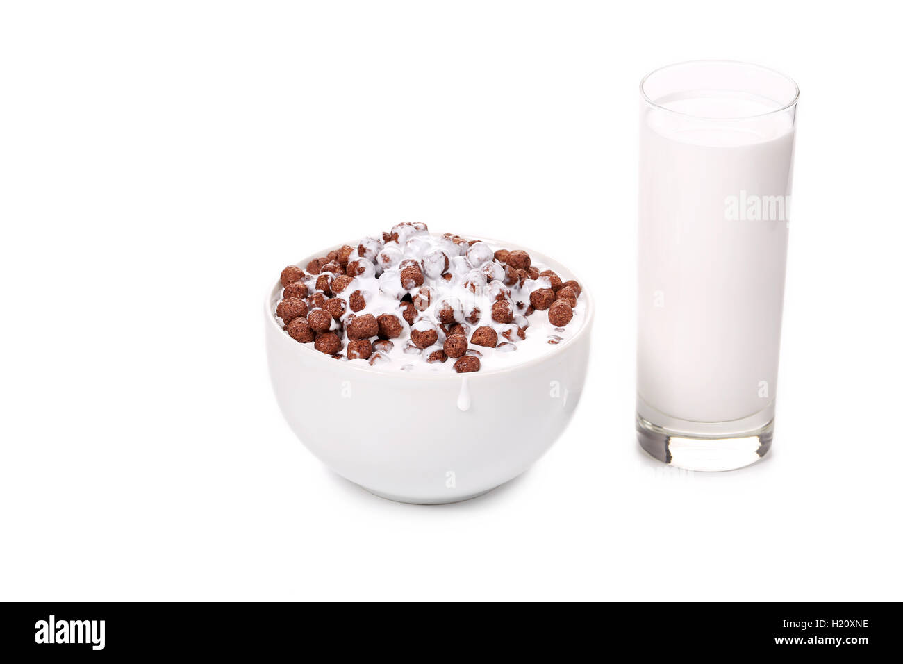 Full glass milk round Cut Out Stock Images & Pictures - Alamy