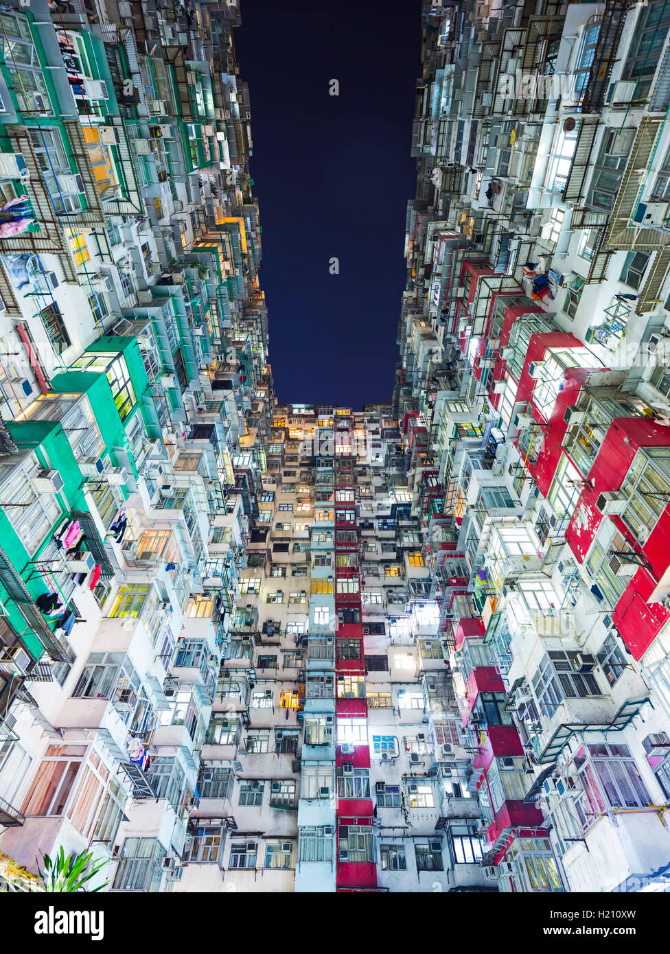 Packed building in Hong Kong Stock Photo - Alamy