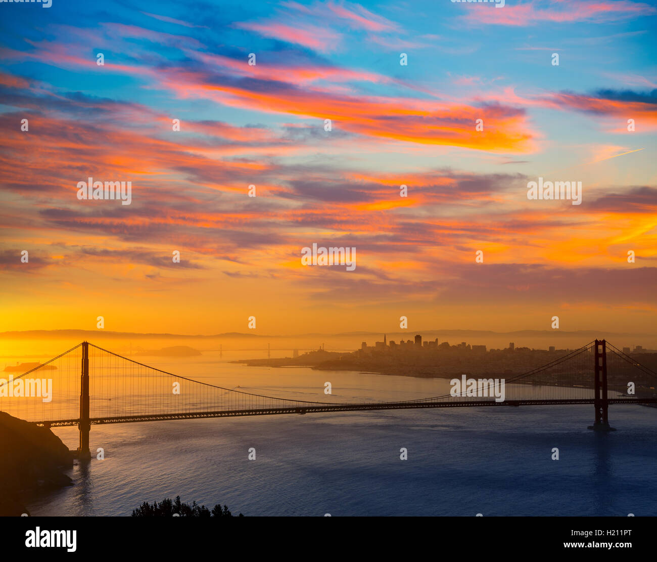 Golden Gate Bridge San Francisco sunrise California Stock Photo - Alamy