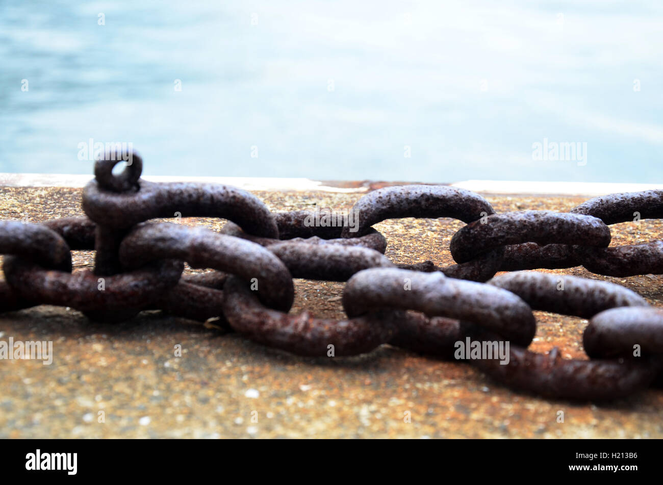 Rusty Ship Anchor Chains On Dry Coast In The Port at Kobe Harbour Stock ...