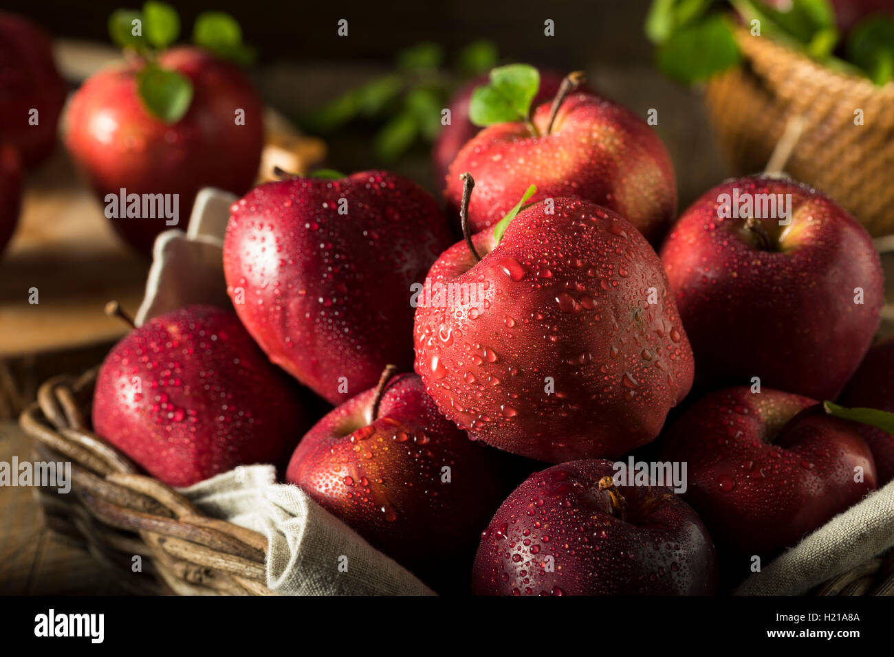 Raw Organic Red Delicious Apples Ready to Eat Stock Photo - Alamy