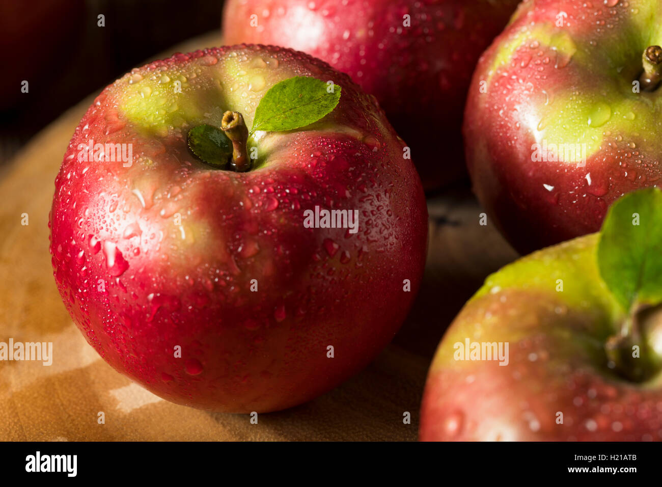 Shiny red mcintosh hi-res stock photography and images - Alamy