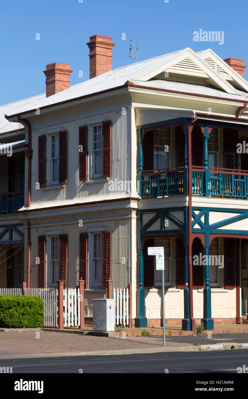 Architectural detail of colourful verandah and shuttered windows Dubbo ...