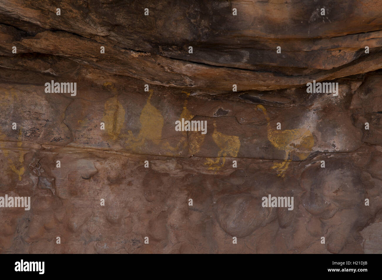Australian aboriginal rock art paintings hi-res stock photography and ...