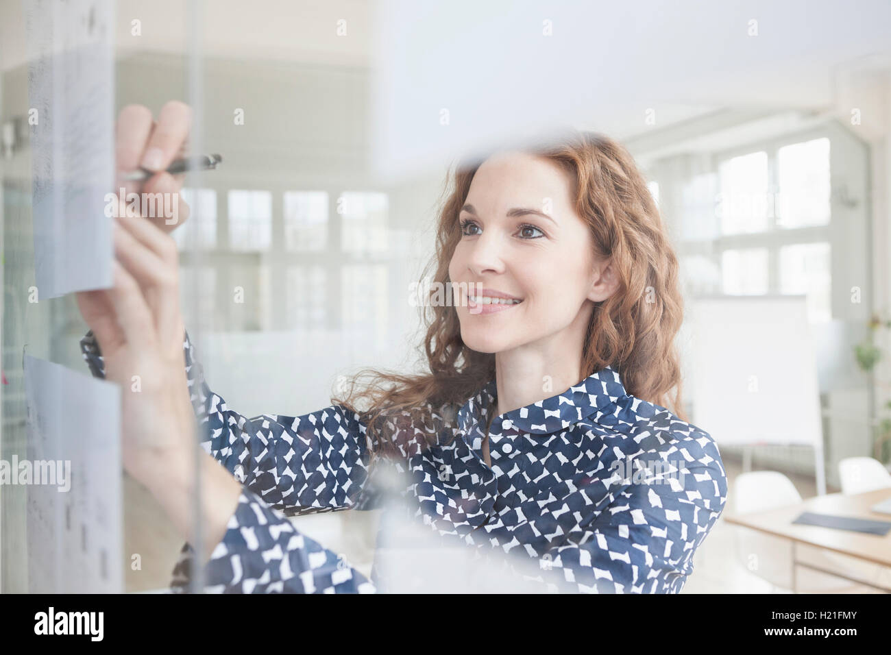 Paper glass hi-res stock photography and images - Alamy