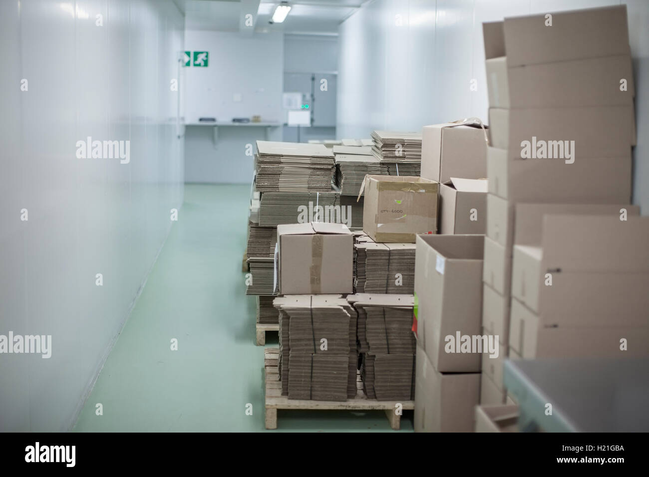 Packaging boxes in lab Stock Photo - Alamy