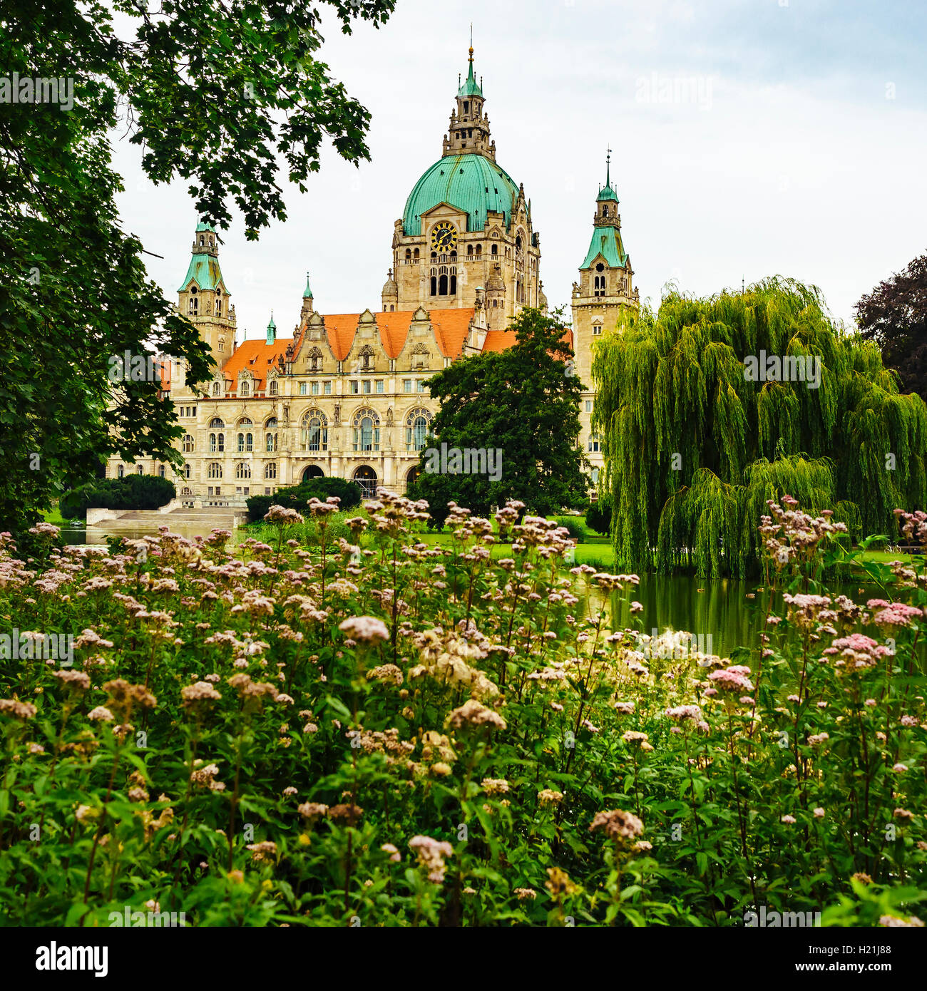Germany, Hanover, New town hall with Maschteich Stock Photo - Alamy