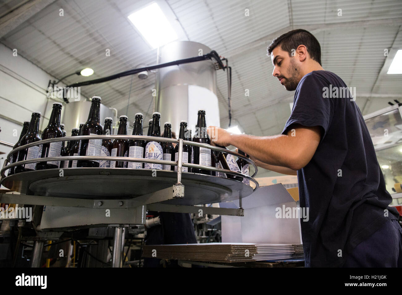 Bottling system in brewery hi-res stock photography and images - Alamy