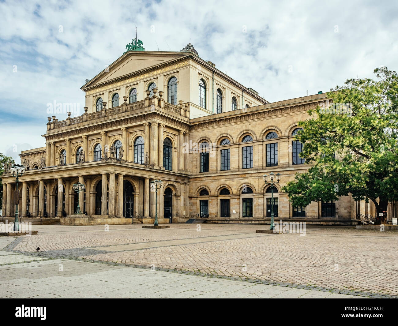 Hanover state opera house hi-res stock photography and images - Alamy