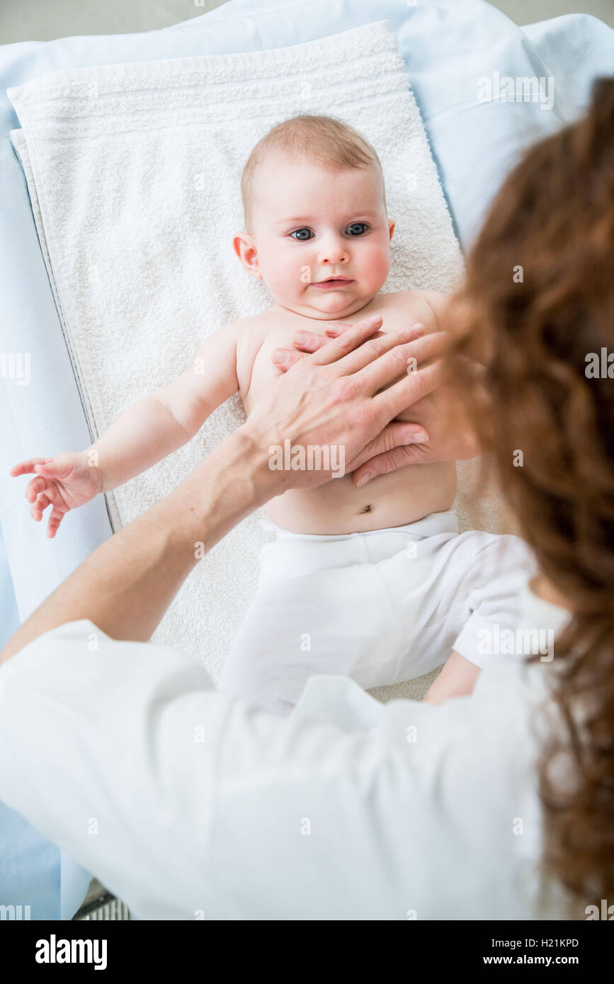 Pediatric physiotherapy hi-res stock photography and images - Alamy