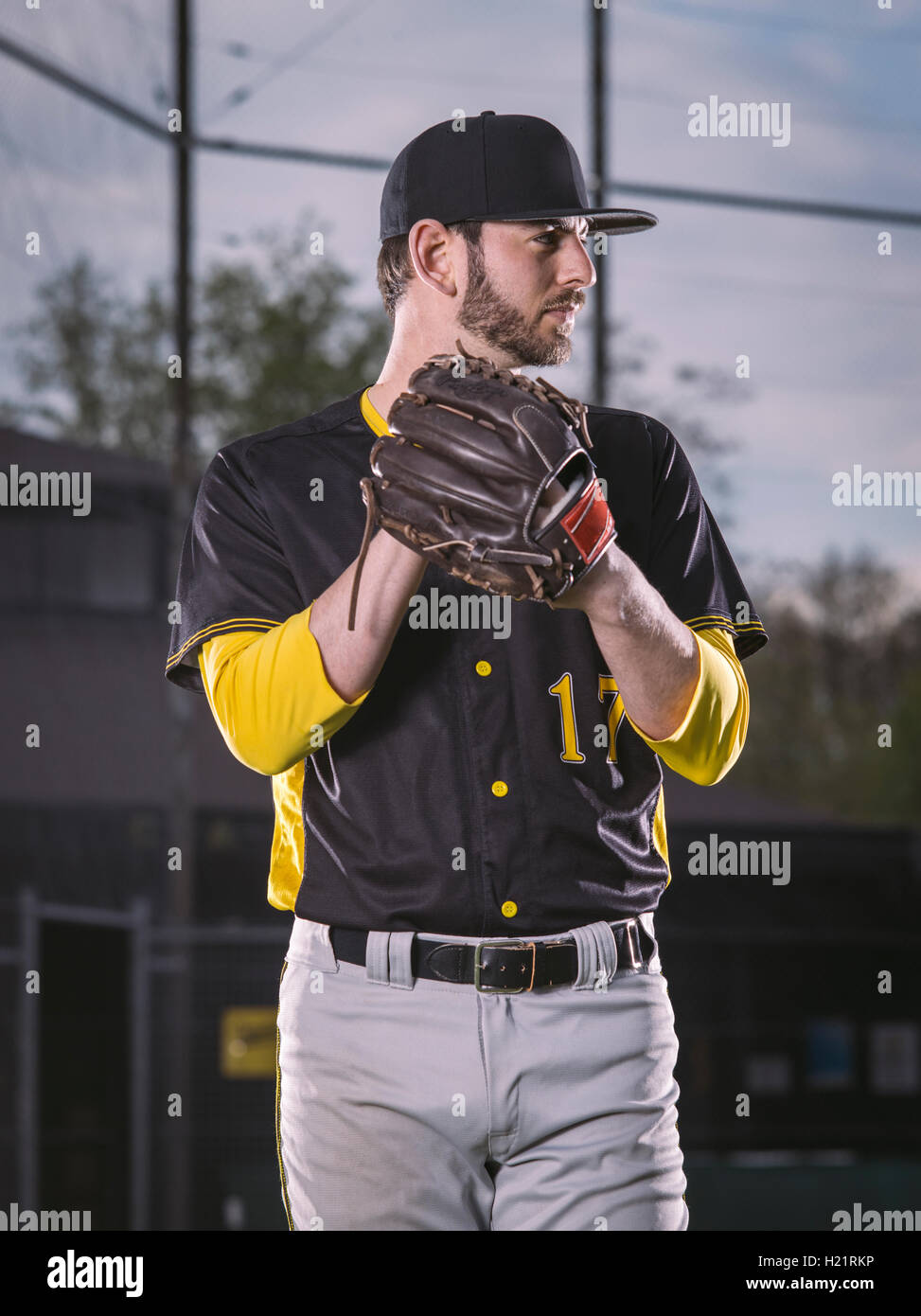 Full pitcher hi-res stock photography and images - Alamy