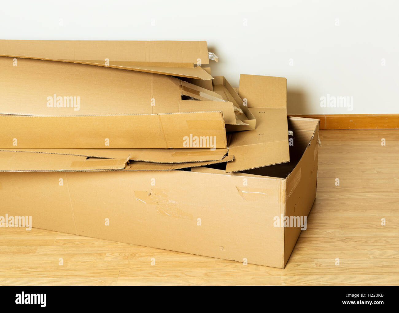 Used carton hi-res stock photography and images - Alamy