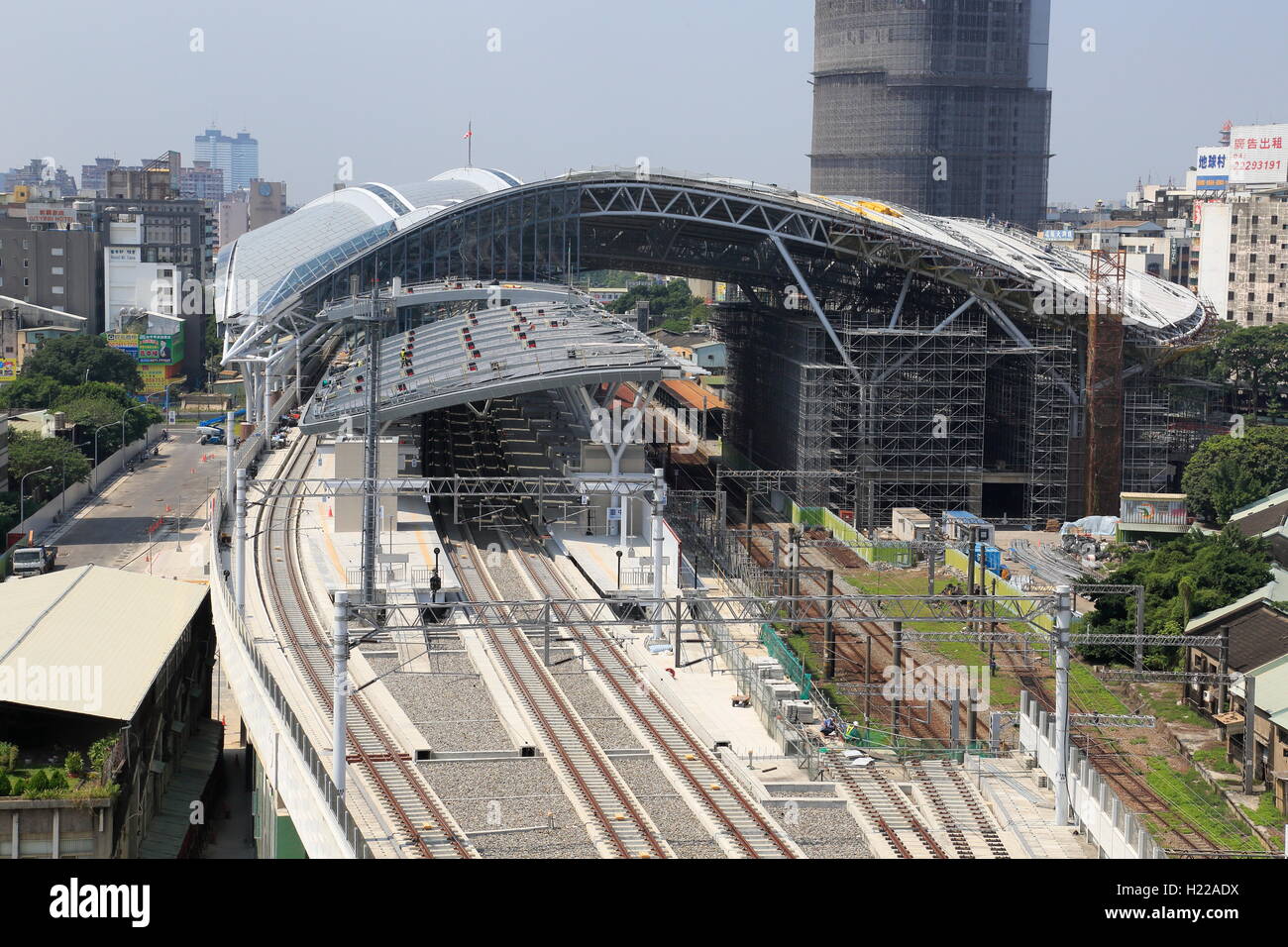 New train station Stock Photo - Alamy