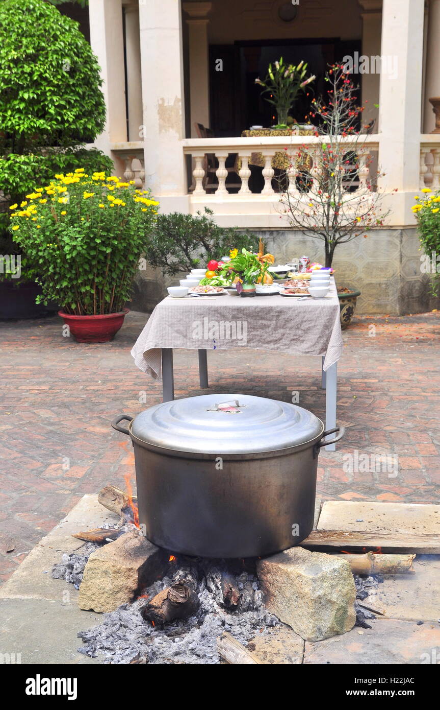 Big stew pot of Chung cake or Vietnamese rice cake in the lunar new ...