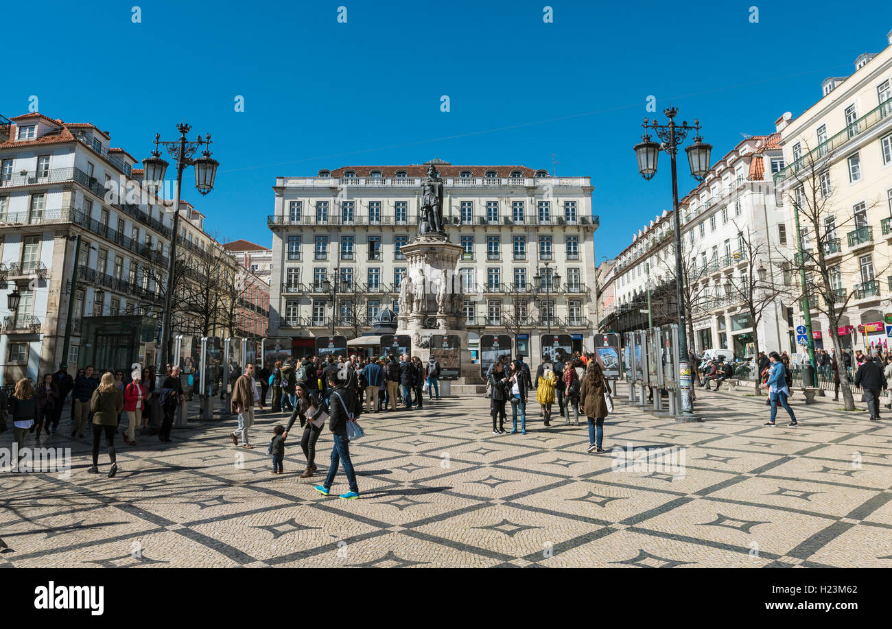 Monument to Luís de Camões, portuguese poet, Largo de Camoes, Lisbon ...