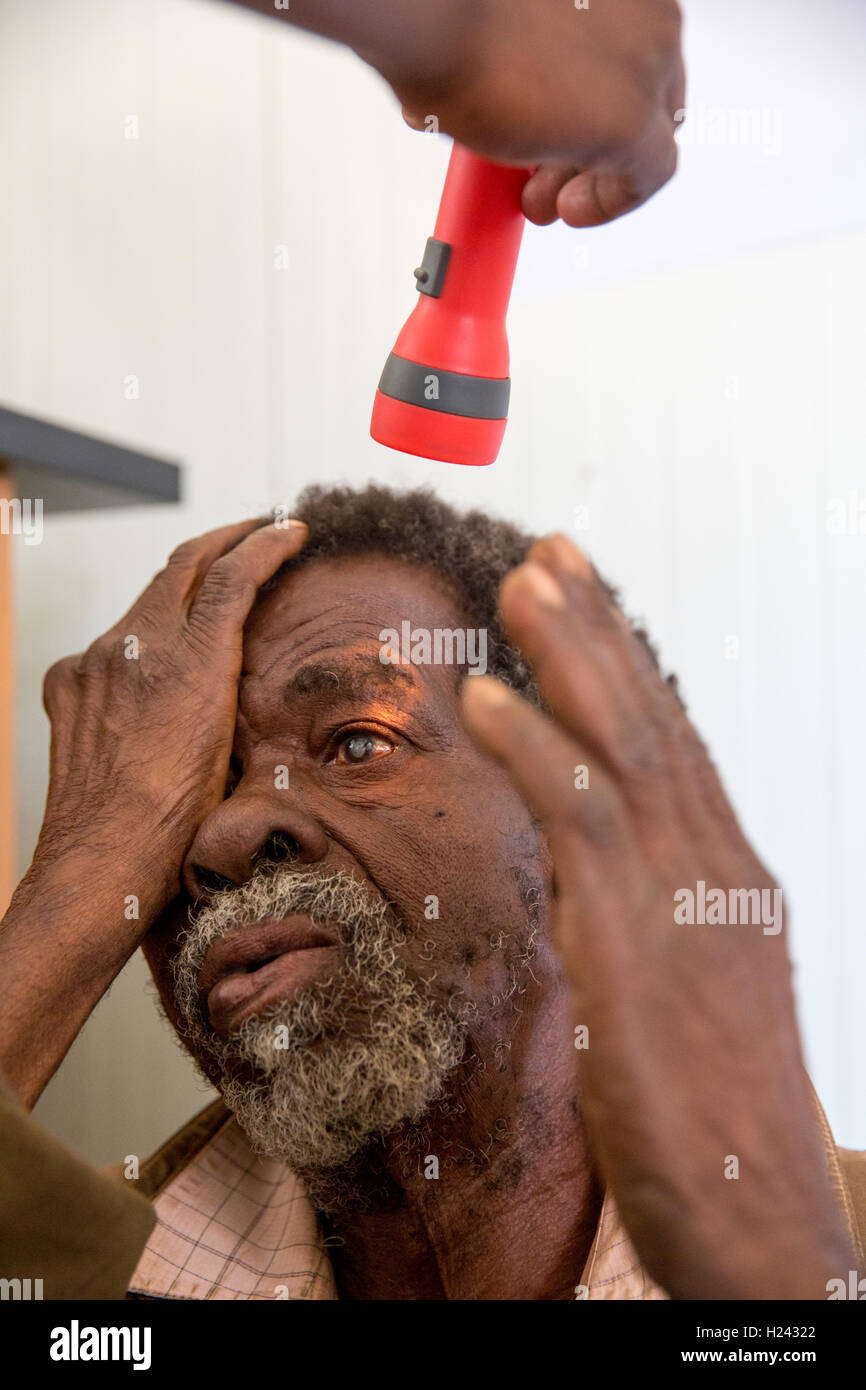Medical centre africa rural hi-res stock photography and images - Alamy