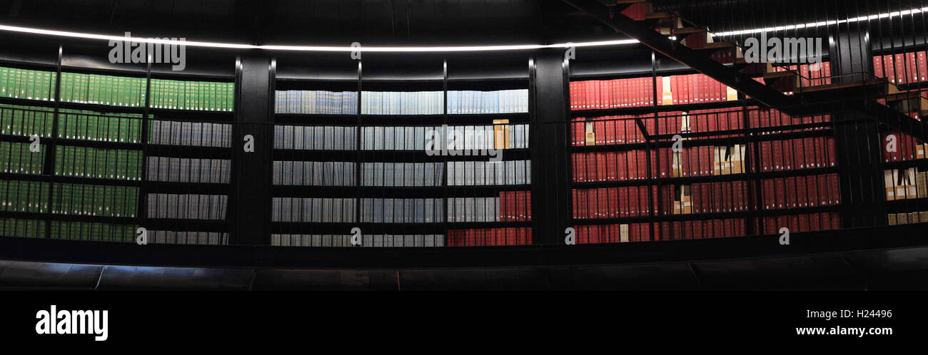 Large and beautiful library with no people Stock Photo - Alamy