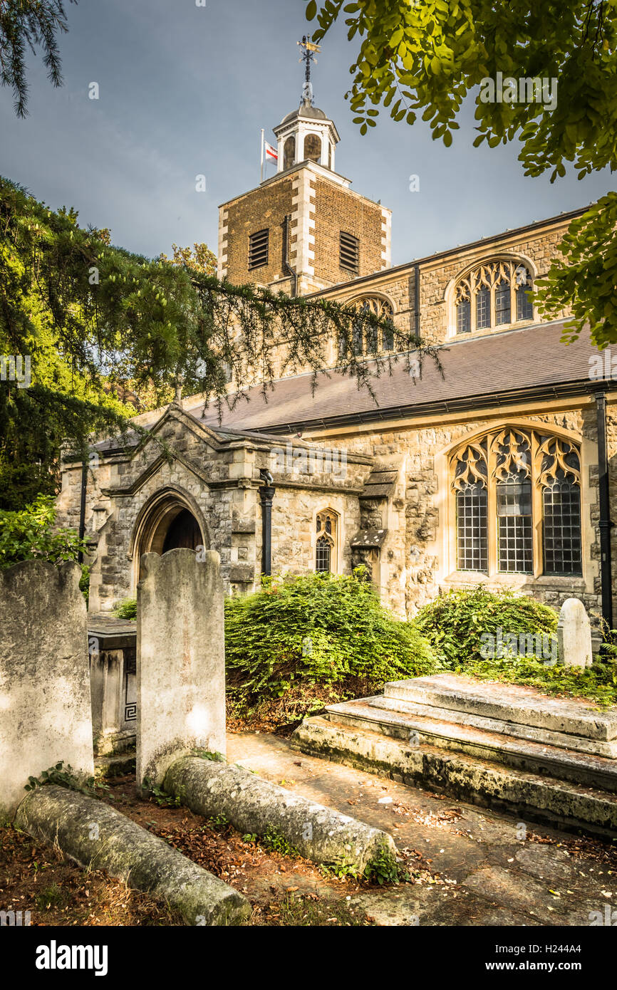 Churchyard english religion tower hi-res stock photography and images ...