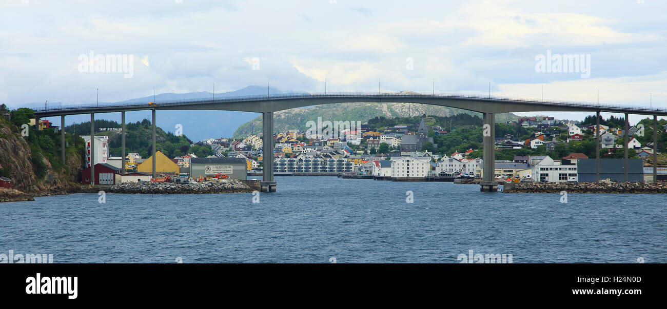 Large concrete road bridge, Nordsund Bridge, Kristiansund, Romsdal ...