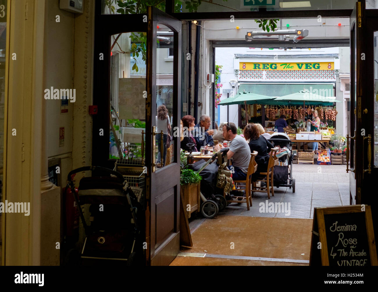 Primrose cafe clifton arcade hi-res stock photography and images - Alamy