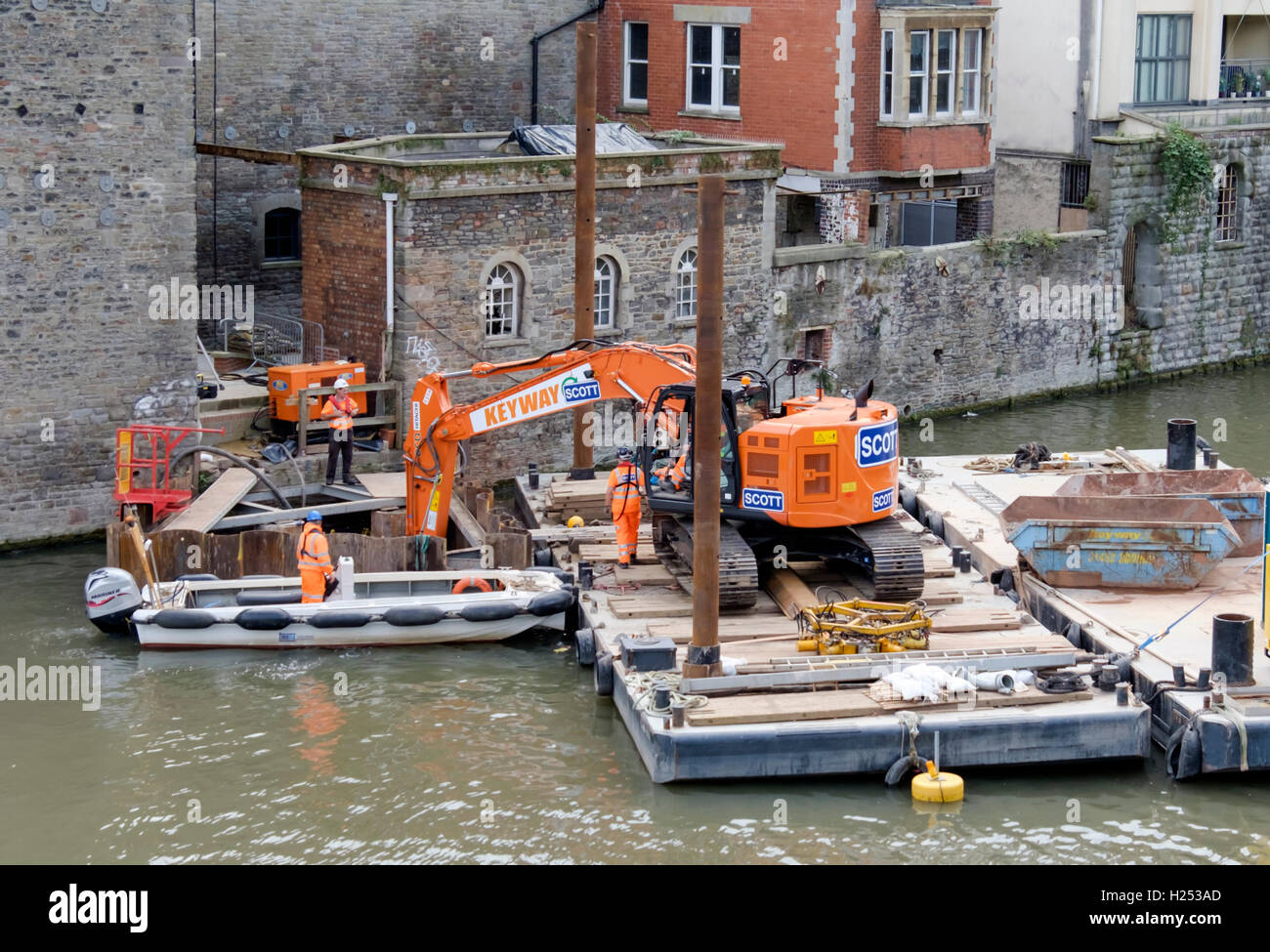 Building the new Bridge at Finzels Reach Bristol UK Stock Photo - Alamy