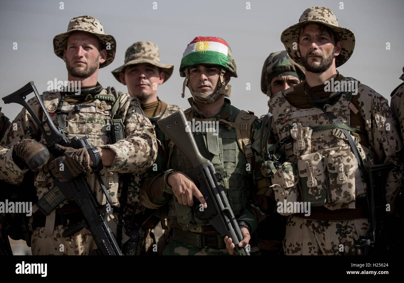 Erbil, Iraq. 23rd Sep, 2016. Bundeswehr soldiers and Kurdish Peshmerga ...