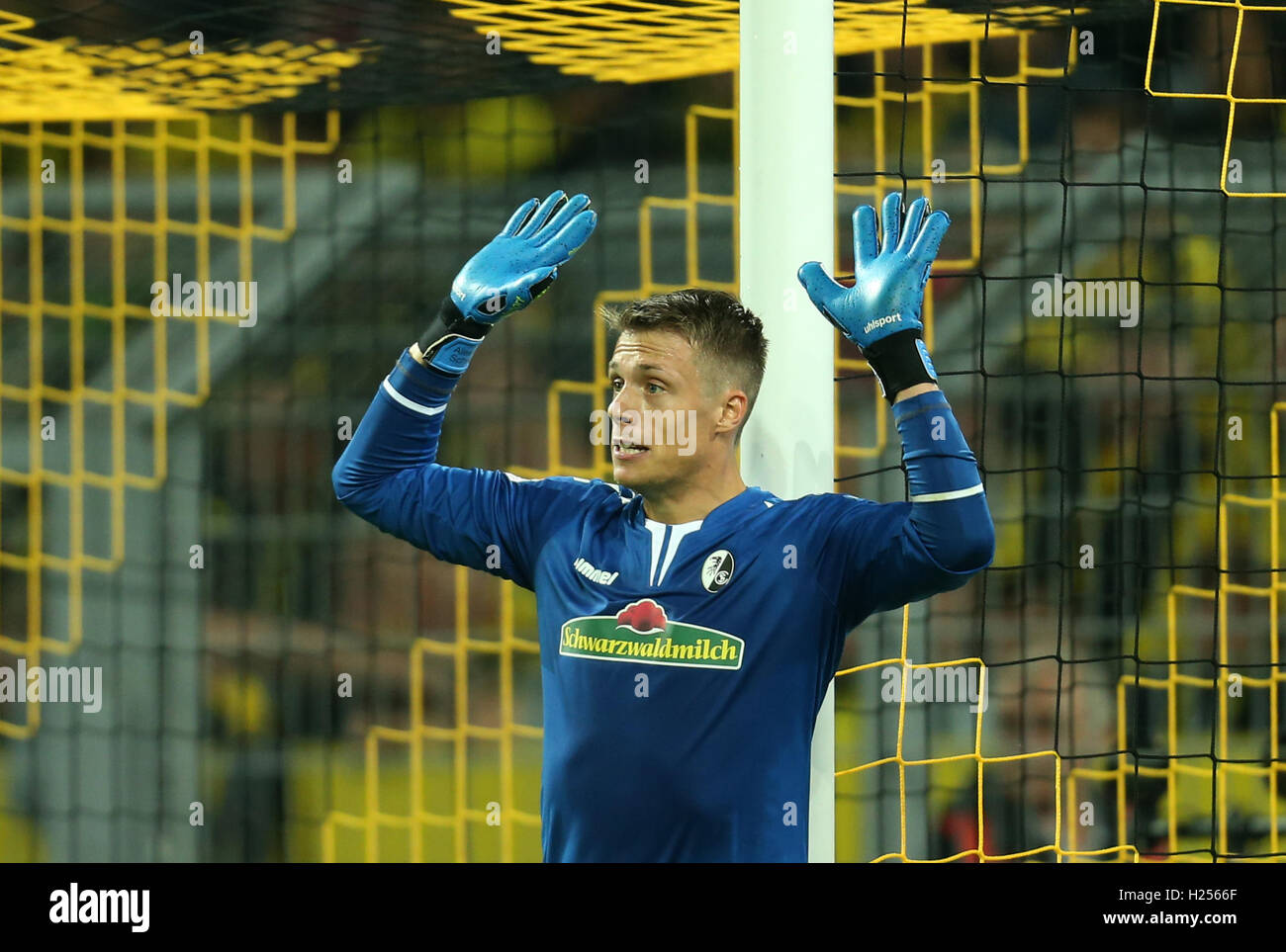 Dortmund, Germany. 23rd Sep, 2016. Goalkeeper Alexander Schwolow from ...
