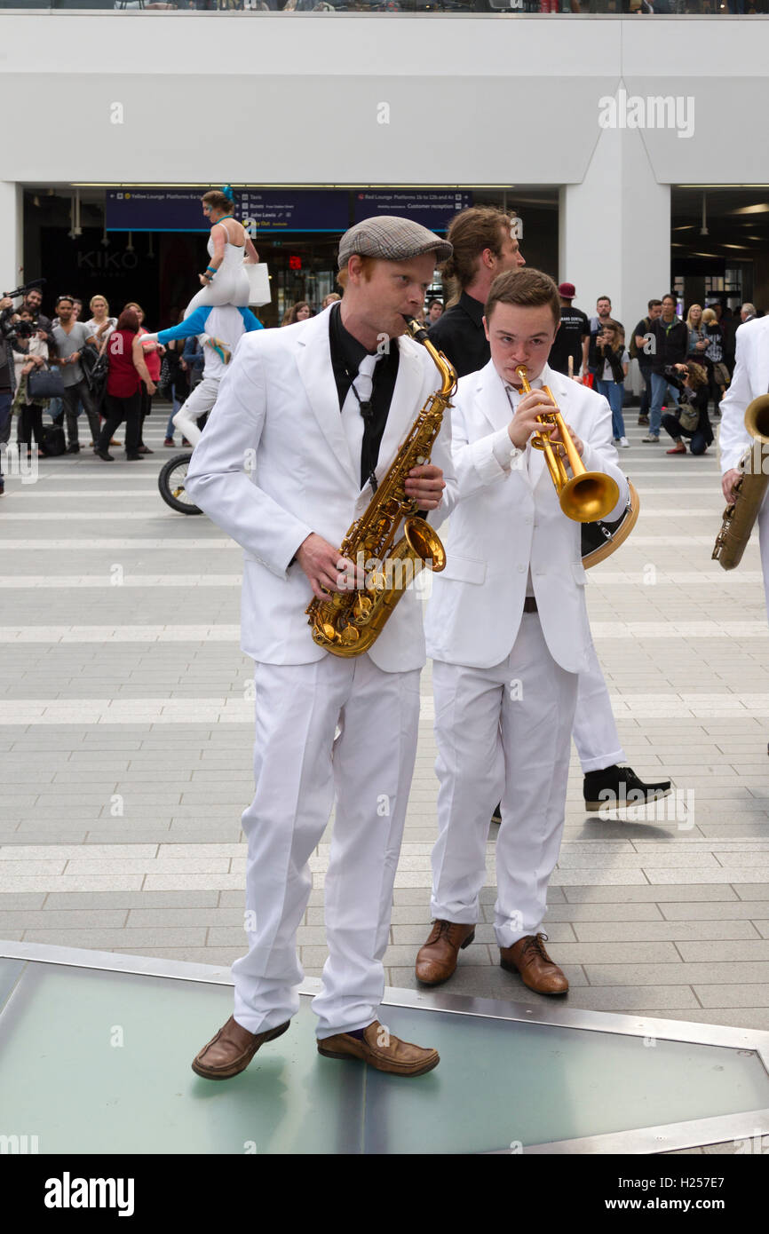 Keith west musician hi-res stock photography and images - Alamy