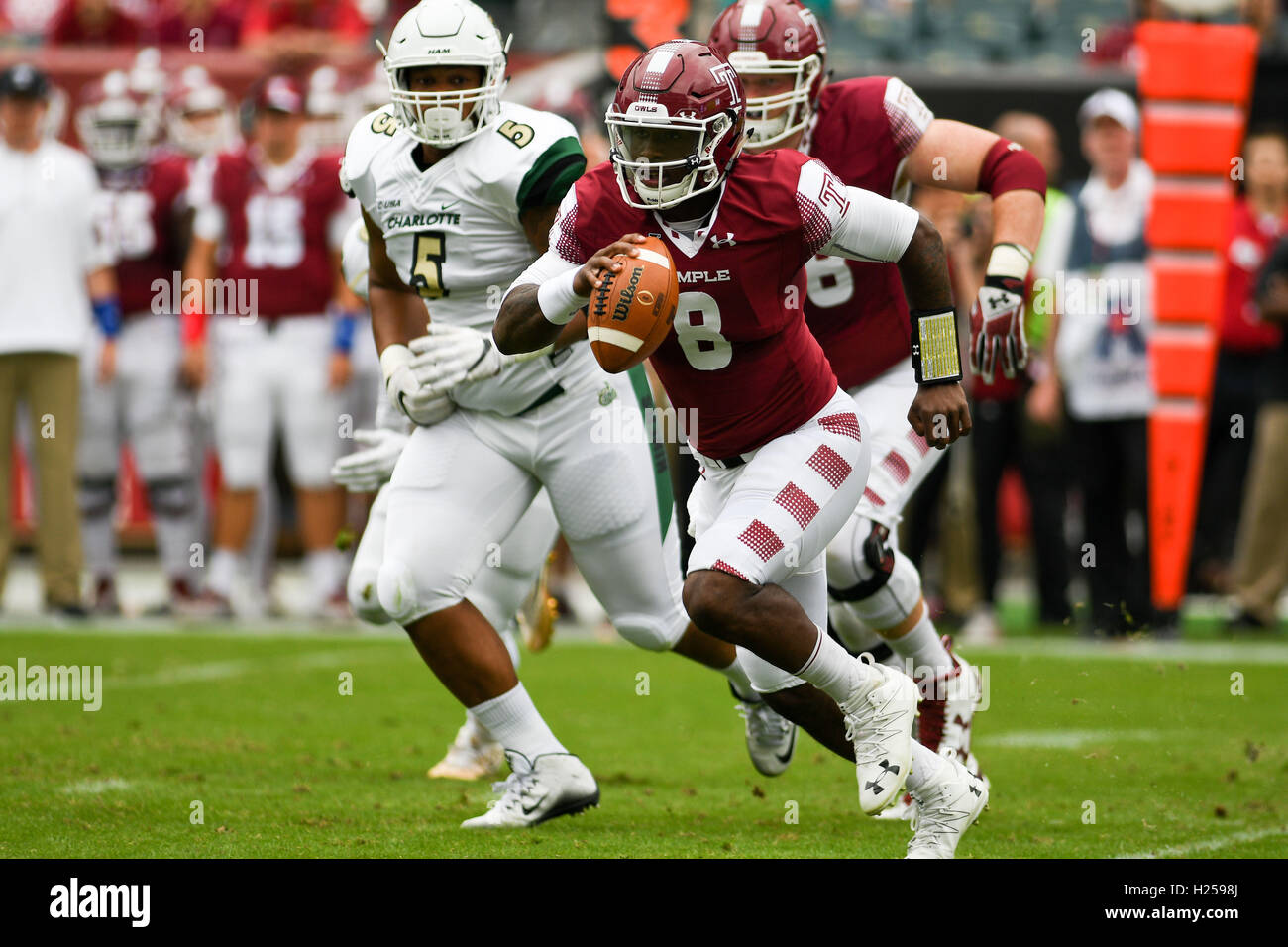 Philadelphia, Pennsylvania, USA. 24th Sep, 2016. Temple's QB, PHILLIP ...