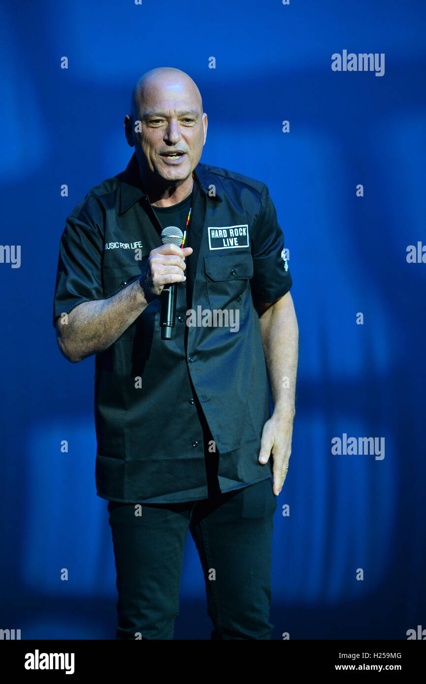 HOLLYWOOD, FL - AUGUST 23: Comedian, actor and television personality ...