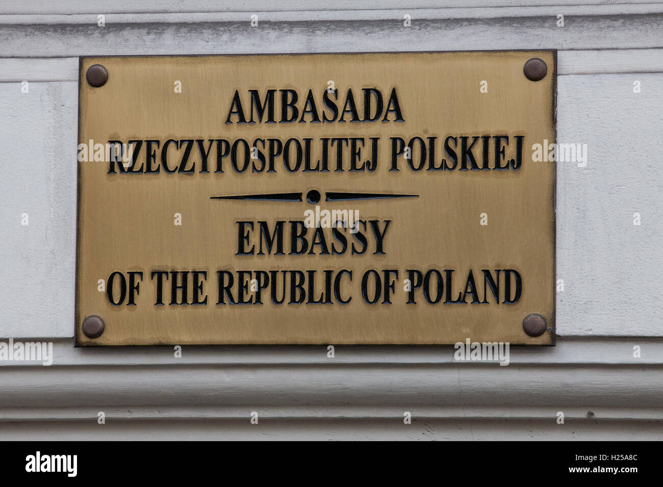 Polish embassy london uk hi-res stock photography and images - Alamy