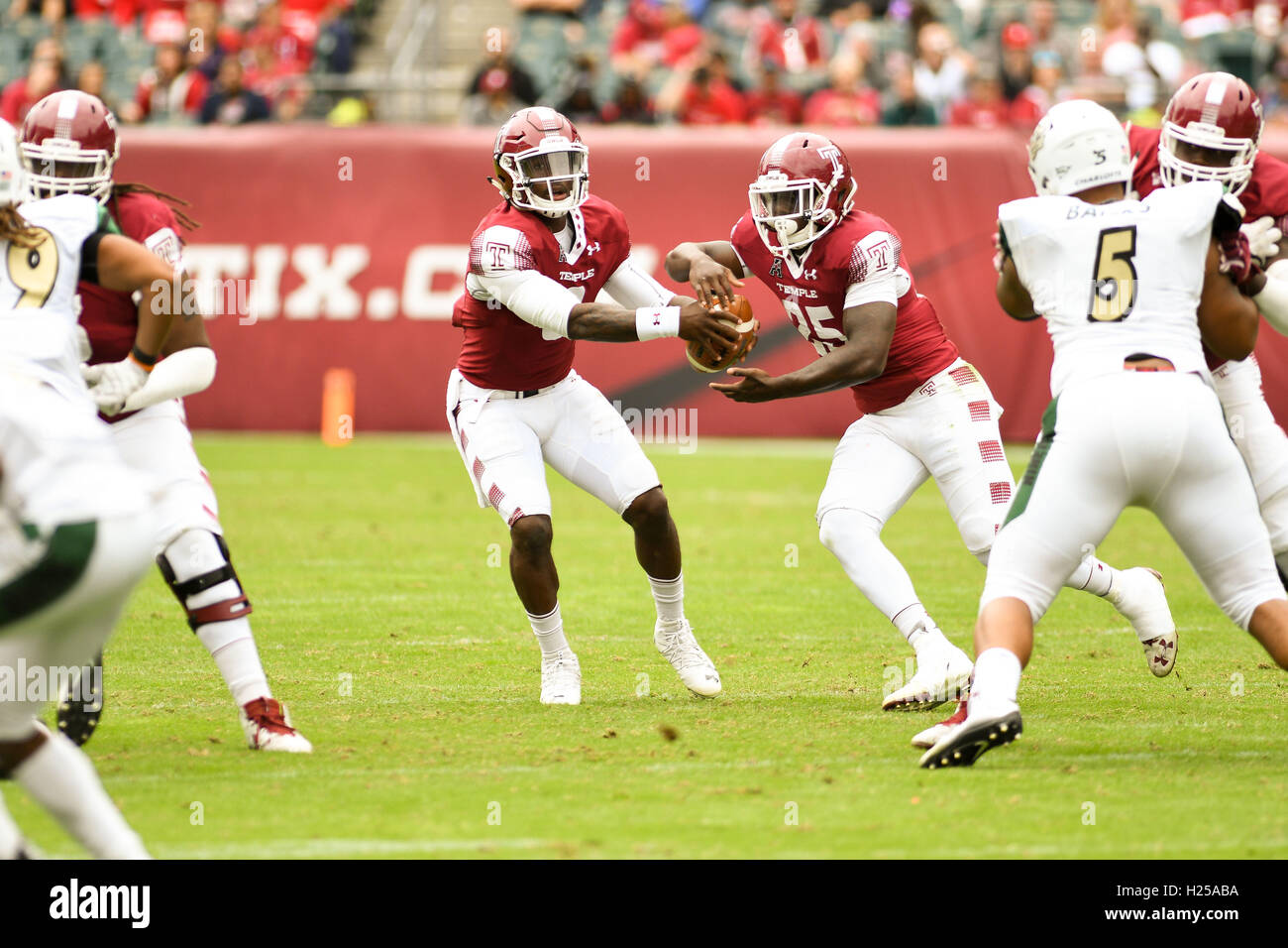 Philadelphia, Pennsylvania, USA. 24th Sep, 2016. Temple's QB, PHILLIP ...