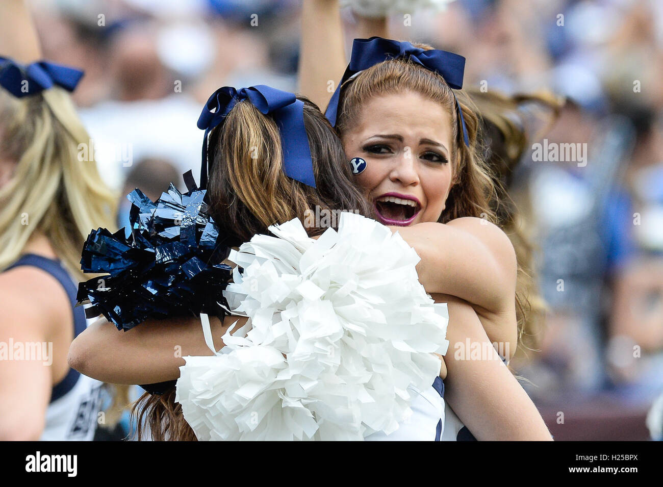 Byu cheerleaders hi-res stock photography and images - Alamy