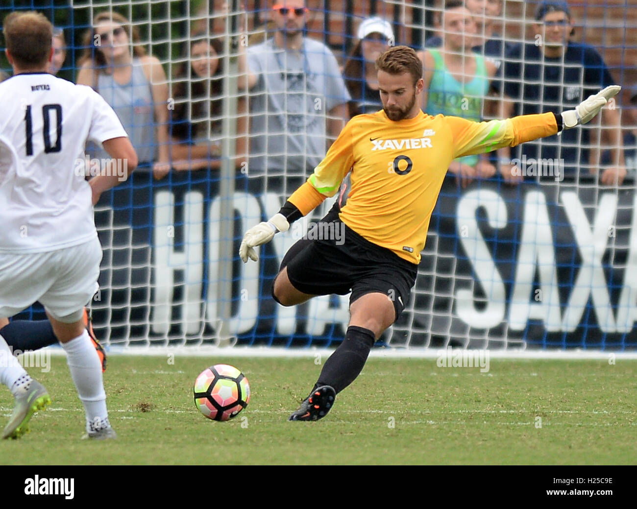 Washington, DC, USA. 24th Sep, 2016. 20160924 - Xavier goalkeeper COLIN ...