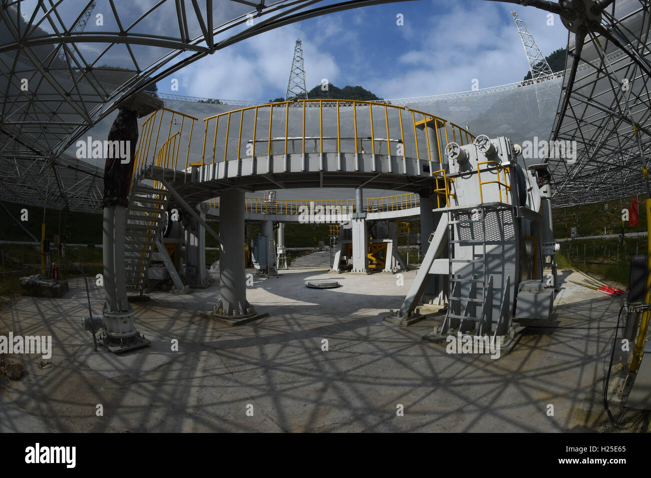 500 hundred meters hi-res stock photography and images - Alamy
