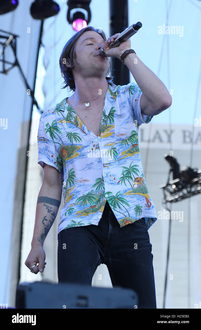 Adm shultz hi-res stock photography and images - Alamy