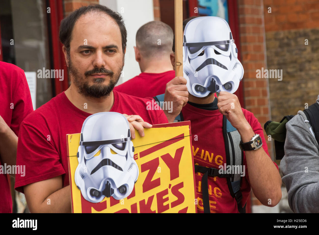 Cineworld cinema uk staff hi-res stock photography and images - Alamy